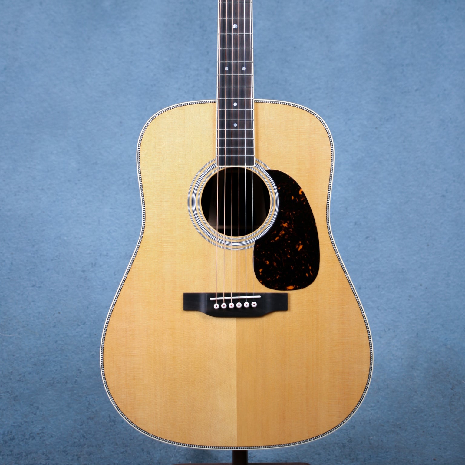 Martin Guitars — DWmusic