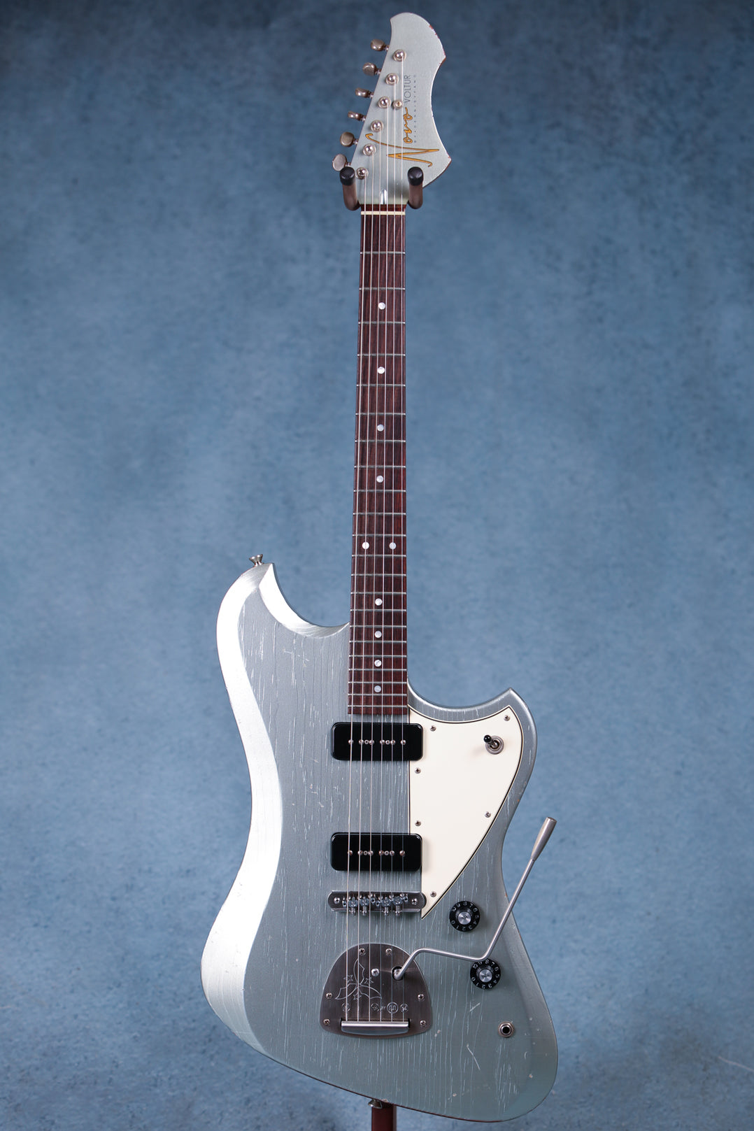 Novo Voltur J Light Distress Electric Guiatr - Ice Blue Metallic — DWmusic